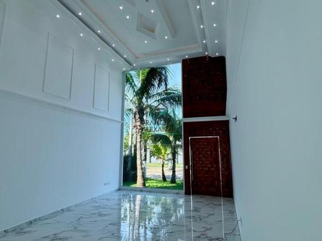 Casa em condomínio fechado