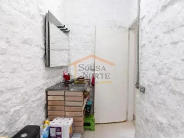 Casa em condomínio fechado, 2 dormitórios, sendo 1 suite, 2 vagas de garagem. 176m² Jardim Guapira