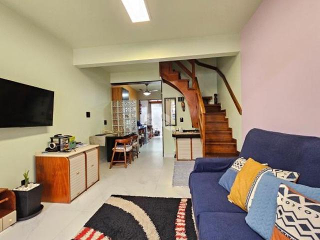 Casa em condomínio fechado, 2 dormitórios, 1 vaga, Humaitá, Porto Alegre