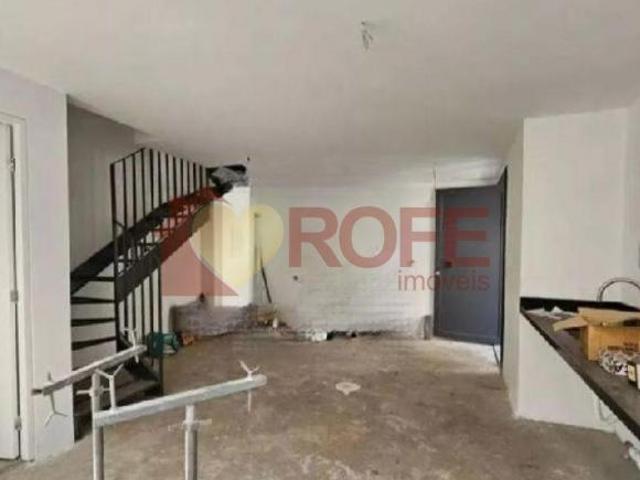 Casa em condomínio fechado, 2 dormitórios, 2 suítes 2 vagas