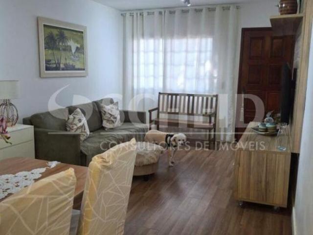 Casa em condomínio fechado 2 dormitórios 3 vagas