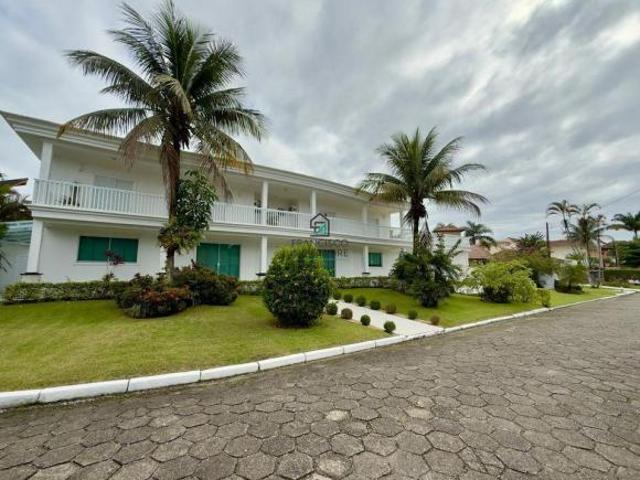 Casa em condomínio fechado