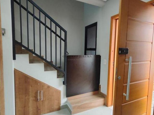 Casa em Condomínio Fechado