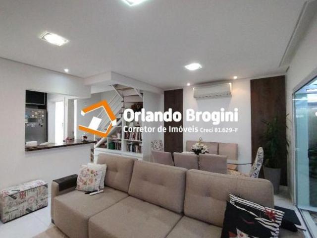 Casa em Condomínio Fechado: 3 dorm. sendo 1 suíte, 2 salas, 3 banheiros, 3 vagas de garagem, 130m² e