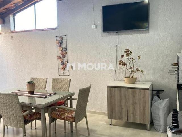 Casa em Condomínio Fechado 3 dormitórios Parque Califórnia