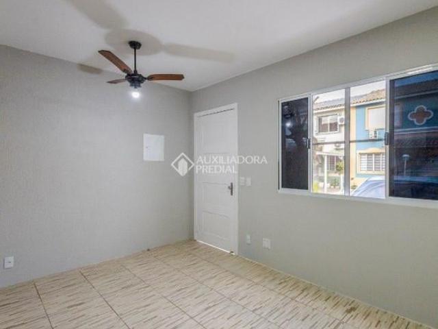 Casa em Condomínio fechado 3 Quartos semi mobiliada