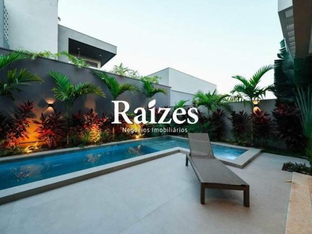 Casa em Condomínio Fechado 3 suítes com Varanda Gourmet e 2 vagas – Jardim Sul, Uberlândia