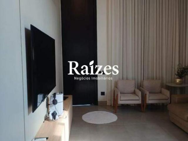 Casa em Condomínio Fechado 3 suítes com Varanda Gourmet e 4 vagas | Bairro Novo Mundo, Uberlândia