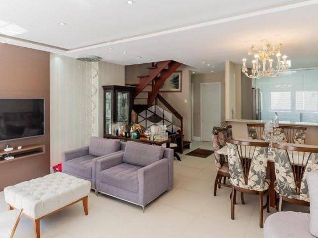 Casa em condomínio fechado Terrara com 207 m² privativos, 3 suítes espaçosas e 2 vagas de garagem