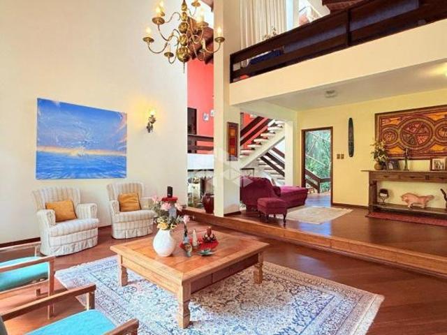 CASA EM CONDOMÍNIO FECHADO ZONA SUL!