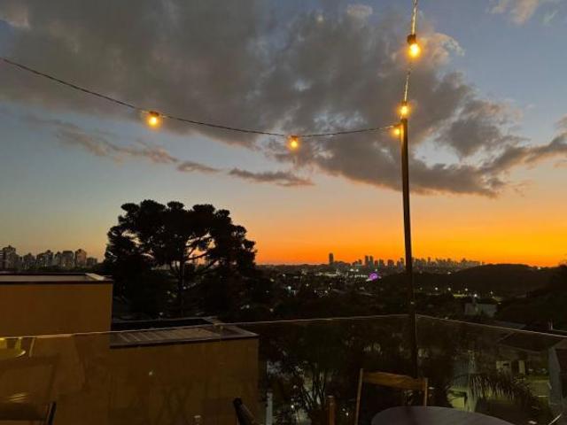Casa em Condomínio Fechado – A melhor vista do Mercês