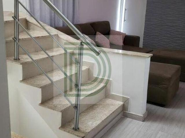 Casa em condomínio fechado à venda na Granja Viana, com 130 m²