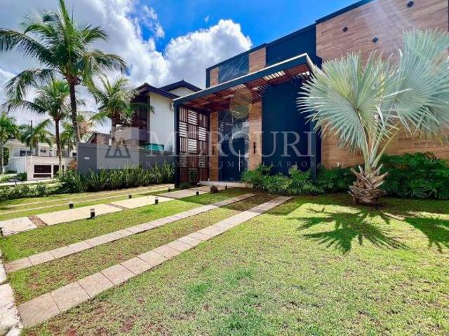 Casa em condomínio fechado à venda na Praia da Enseada em Guarujá