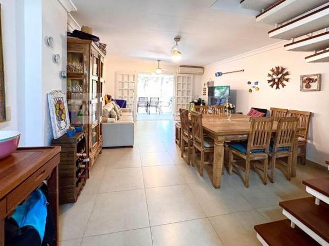 Casa em condomínio fechado à venda na Praia da Enseada em Guarujá