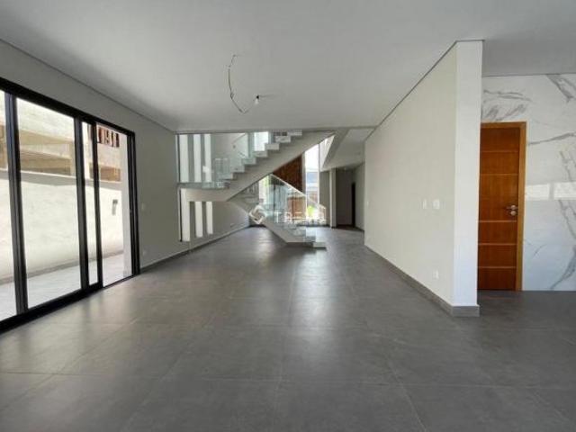 CASA EM CONDOMÍNIO FECHADO À VENDA COM 4 DORM/5 WC/4 VAGAS EM BERTIOGA/SP