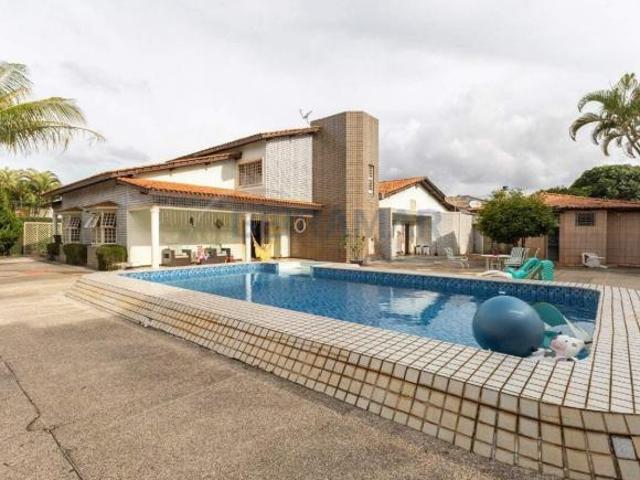 Casa em Condomínio Fechado à Venda com 4 Suítes Em Vicente Pires