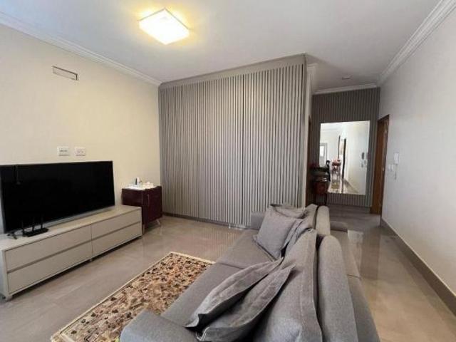 Casa em Condomínio Fechado à Venda de 04 Quartos sendo todos Suítes no Bairro Recreio das Acácias em