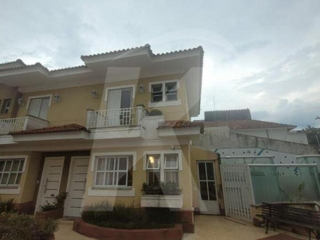 Casa em condomínio fechado à venda de 143m2 com 3 dormitórios e 3 vagas