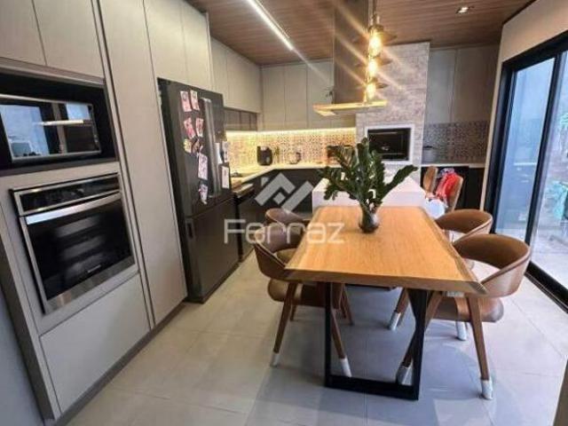 Casa em condomínio fechado à venda, 4 quartos, 4 suítes, Alto Paradiso Uberlândia/MG
