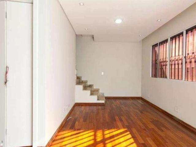 Casa em Condomínio Fechado a 700m do Metrô Vila Matilde | 3 Dorms, Suíte, 2 Vagas| Estuda permuta!