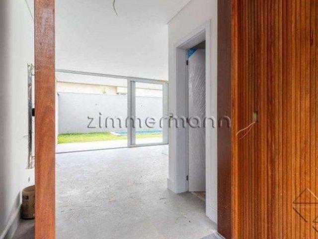 CASA EM CONDOMINIO FECHADO ALTO DA BOA VISTA 4 SUÍTES E PISCINA
