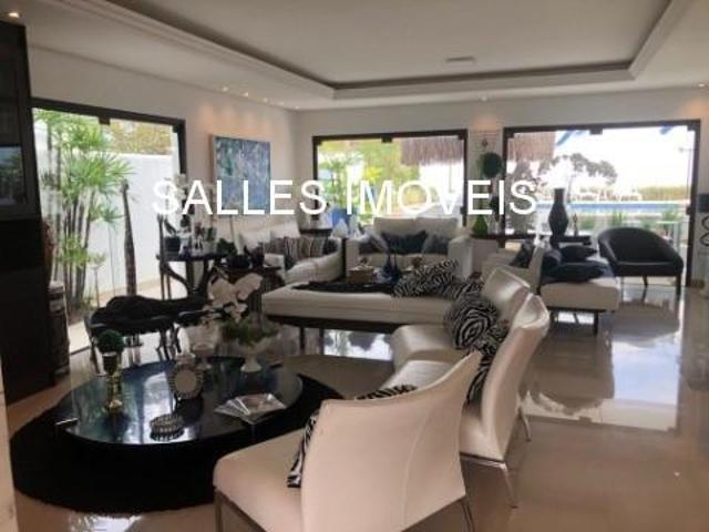 CASA EM CONDOMÍNIO FECHADO ALTO PADRÃO!