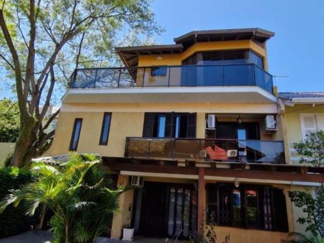 Casa em Condominio Fechado bairro Ipanema