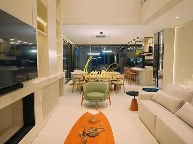 Casa em condomínio fechado beira de lago com 05 suítes_ entrega maio 2022