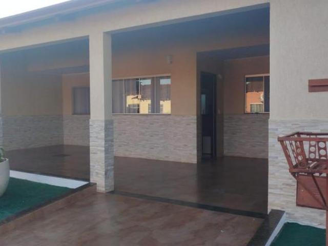 Casa em Condominio Fechado Casa em Condomínio com 3 Quarto s por R$ 465000.00 no setor Fazenda Dour