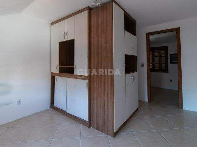 Casa em condomínio fechado, com 3 dormitórios e 1 vaga de garagem no Bairro Tristeza COD: 19029