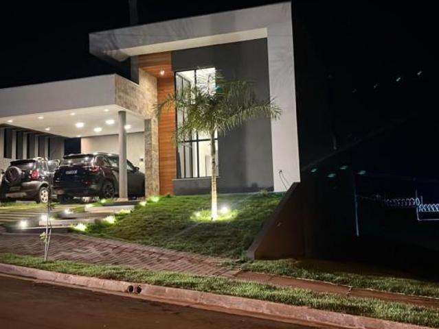Casa em condomínio fechado com 3 dormitórios sendo 3 suítes
