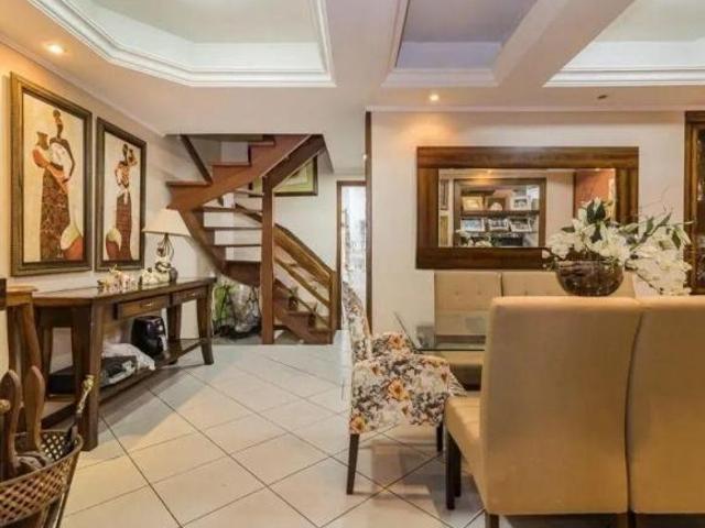 Casa em condomínio fechado com 3 dormitórios suíte e lazer completo 101m²