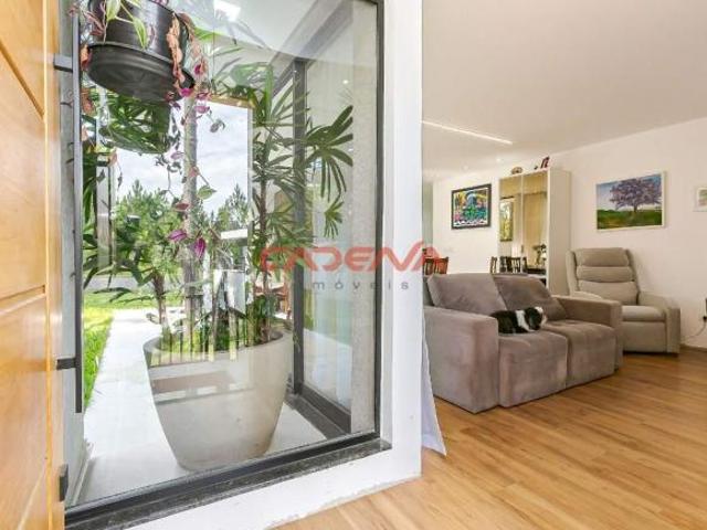 Casa em condomínio fechado com 3 quartos e 4 vagas à venda no Taboão
