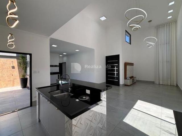 Casa em condomínio fechado com 3 suítes 188 m² no Residencial Tecoara