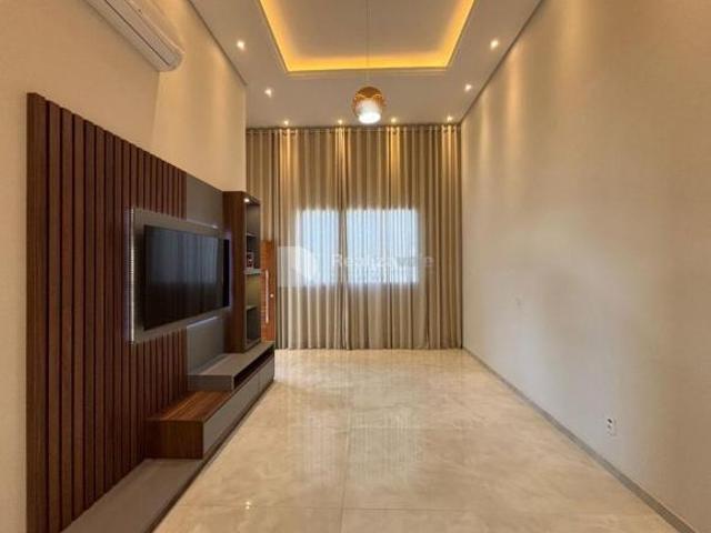 Casa em condomínio fechado com 3 suítes 188 m² no Residencial Tecoara