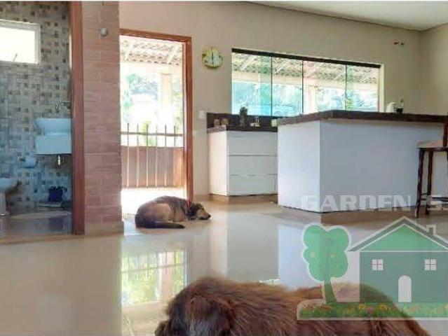 Casa em condomínio fechado com 3 suítes