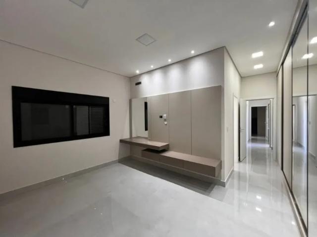 Casa em Condomínio Fechado com 3 suítes, 380 m², por R$ 2.450.000 Residencial Tamboré Bauru/SP
