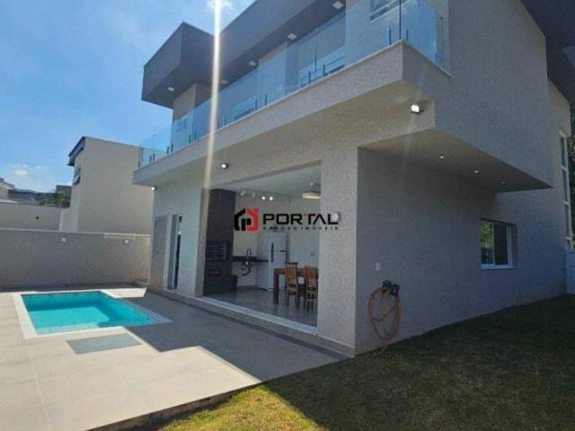 Casa em Condomínio Fechado com 3 Suítes e Vista para Área Verde