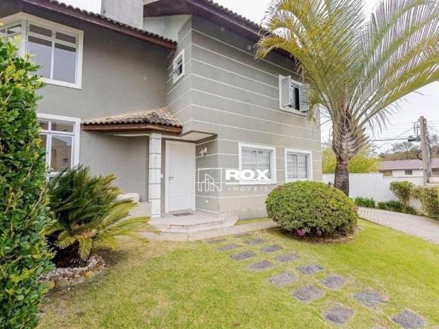 Casa em condomínio fechado com 3 suítes e piscina à venda, 290 m² por R$ 2.600.000 São Lourenço