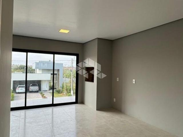 Casa em condominio fechado com 02 suítes nos Verdes Campos