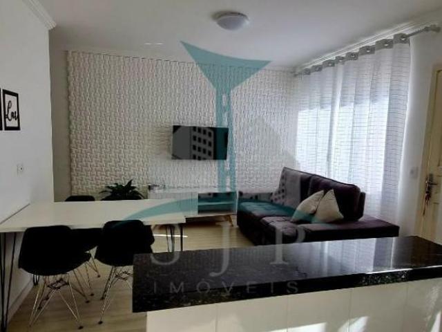 Casa em condomínio fechado com 03 quartos