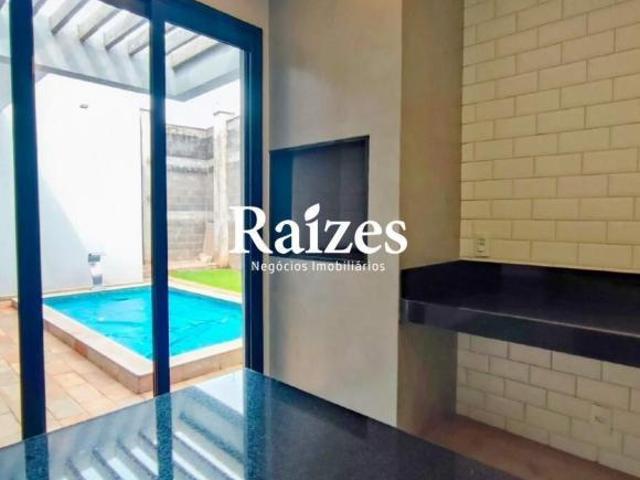 Casa em Condomínio Fechado com 168 m² Privativos – 3 Suítes no Grand Ville, Uberlândia