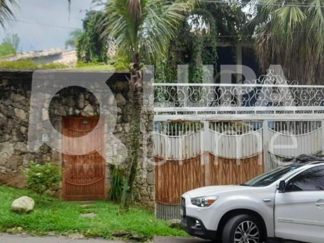 Casa em condomínio fechado com 4 dormitórios sendo 3 suítes à venda em Mairiporã!