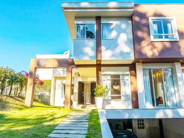 CASA EM CONDOMÍNIO FECHADO COM 4 QUARTOS SENDO 2 SUÍTES, NO BAIRRO ABRANCHES