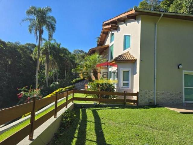 Casa de Alto Padrão em Condomínio Fechado na Serra da Cantareira | 4 Suítes, Ter
