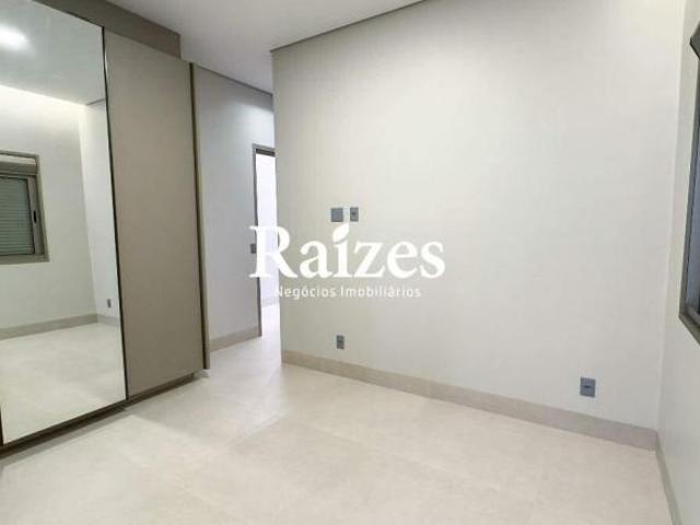 Casa em Condomínio Fechado com 4 suítes em Uberlândia – Nova Uberlândia