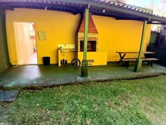 Casa em condomínio fechado com 5 quartos