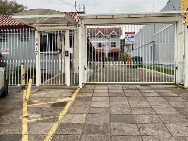 Casa em condomínio fechado com 94m2, 3 dormitórios no bairro Camaquã