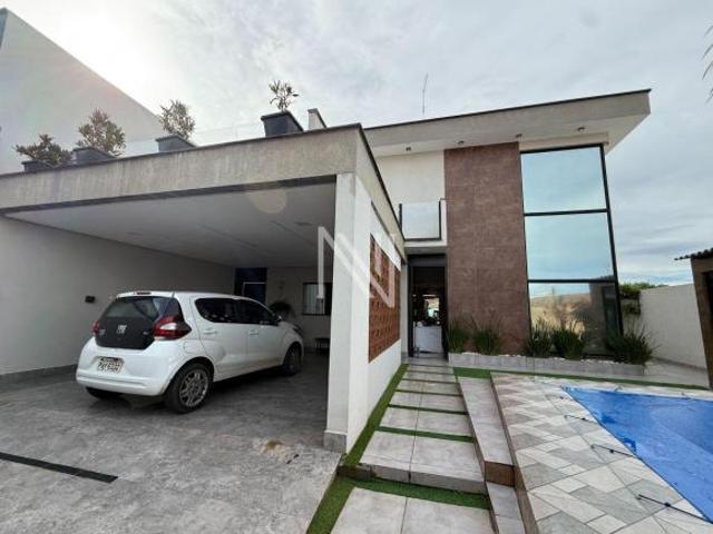 Casa em condomínio fechado com piscina e área gourmet à venda em Vicente Pires
