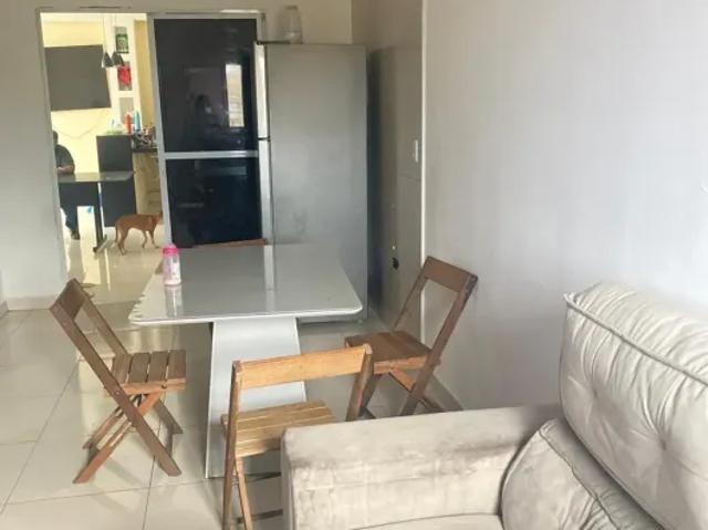 Casa em.condominio fechado com. Piscina para venda